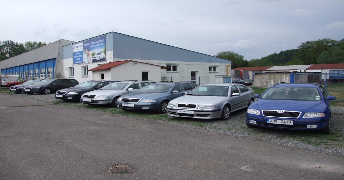 V bazaru koupil ojeté auto a uvnitř objevil dopis. Při jeho čtění se ...