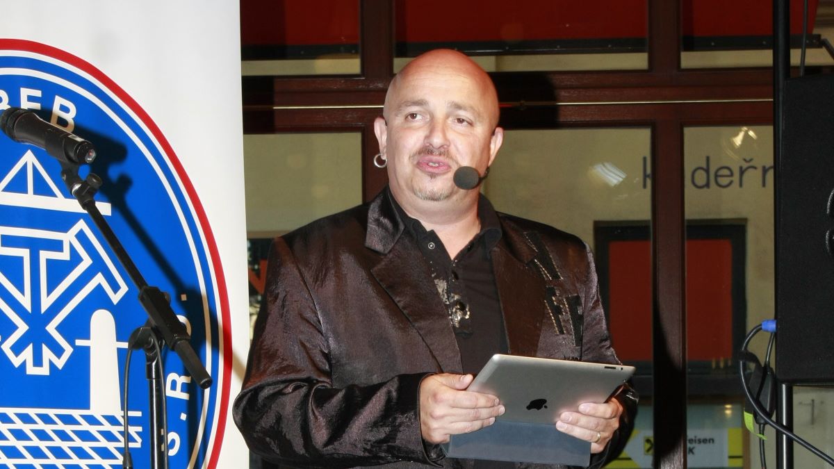Důvod, proč se již Zdeněk Izer na televizních obrazovkách neobjevuje