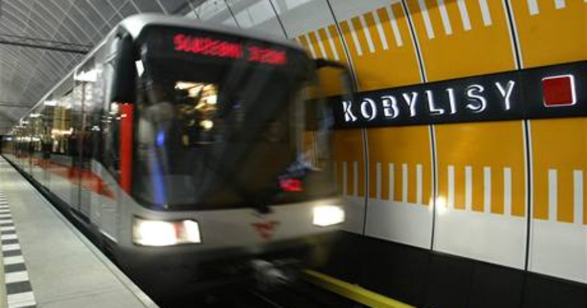 Žena porodila v metru. Její identita ale vyrazila lidem dech